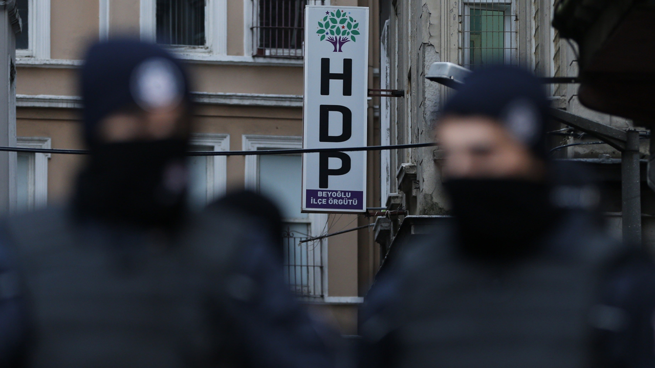 HDP il başkanları ve partililer gözaltına alındı - "Kendine Demokrat ...