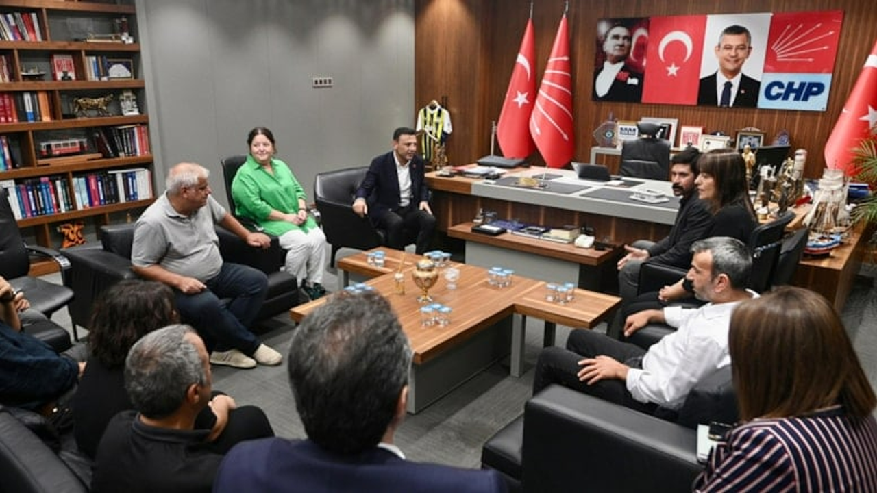 DEM Parti’den CHP İstanbul İl Başkanlığı’na dayanışma ziyareti ...
